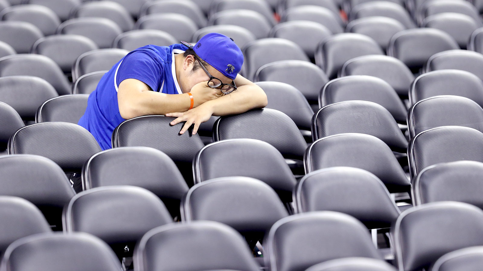 Crying Kentucky Fan Takes Loss Hard