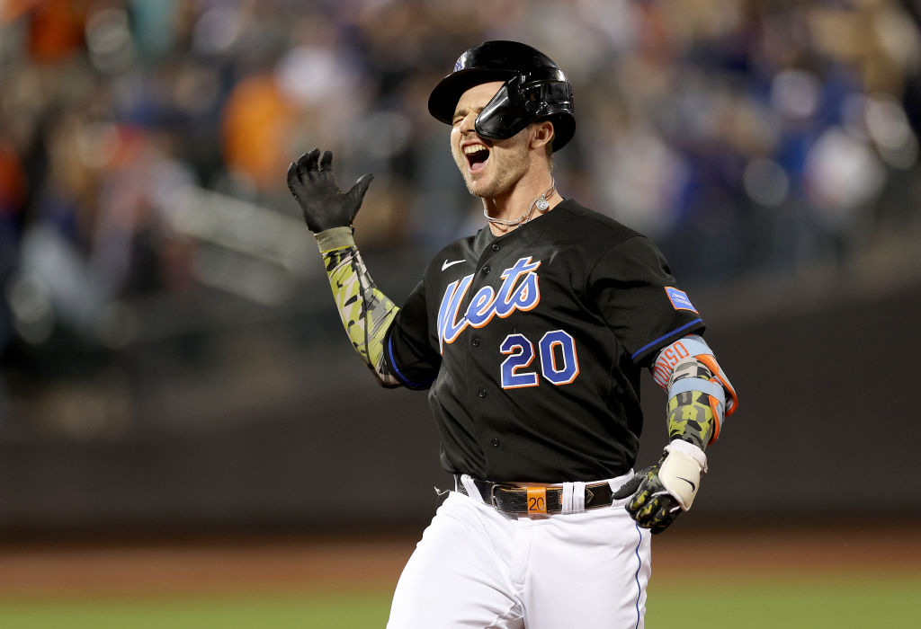 Pete Alonso Throws Cardinals' Player's First Hit Ball Into The Stands ...