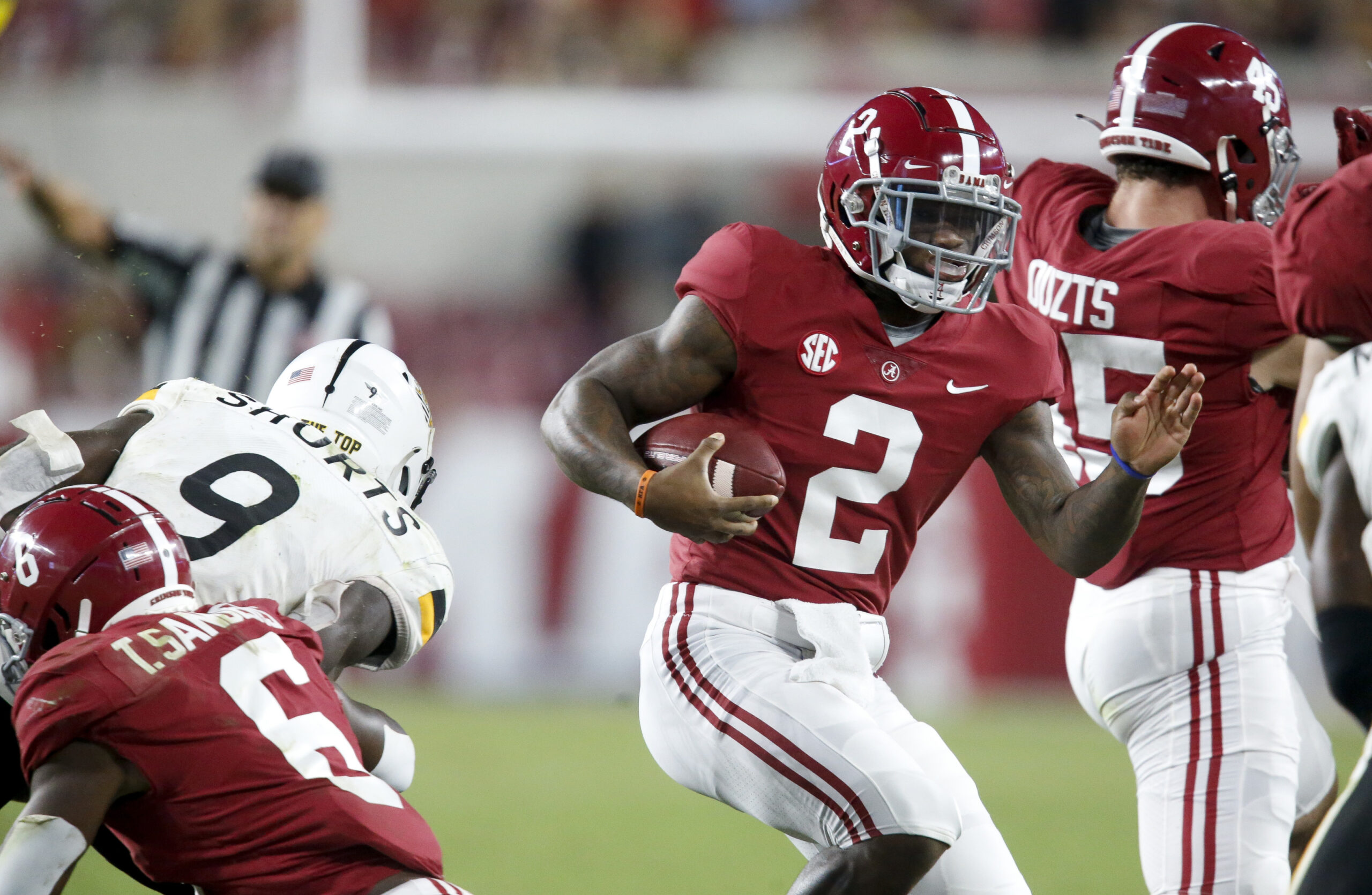 Alabama Unveils New, Fast Tailback And The QB Of The Future, But O-Line ...