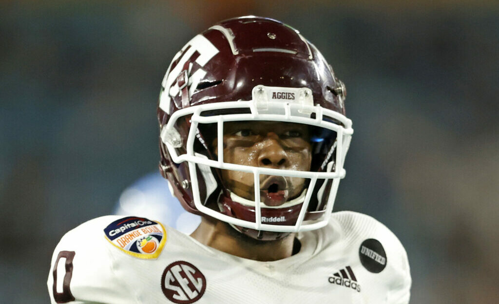 Texas A&M WR Ainias Smith Out For The Season - outkick | OutKick