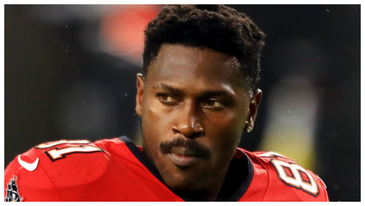 Arrest Warrant For Antonio Brown Dropped - outkick | OutKick