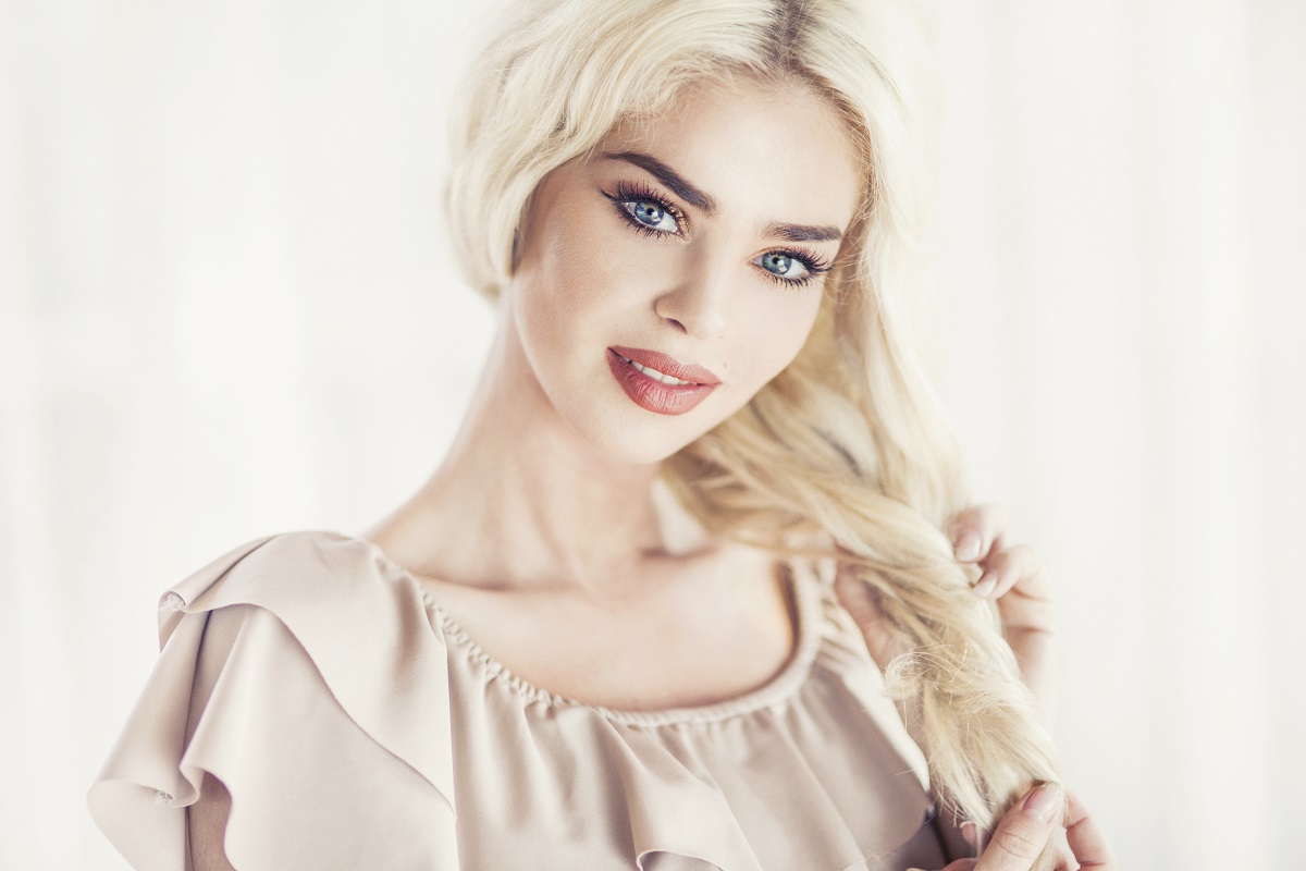 Danish Reality TV Star Elvira Pitzner Being Held In Dubai After Her ...