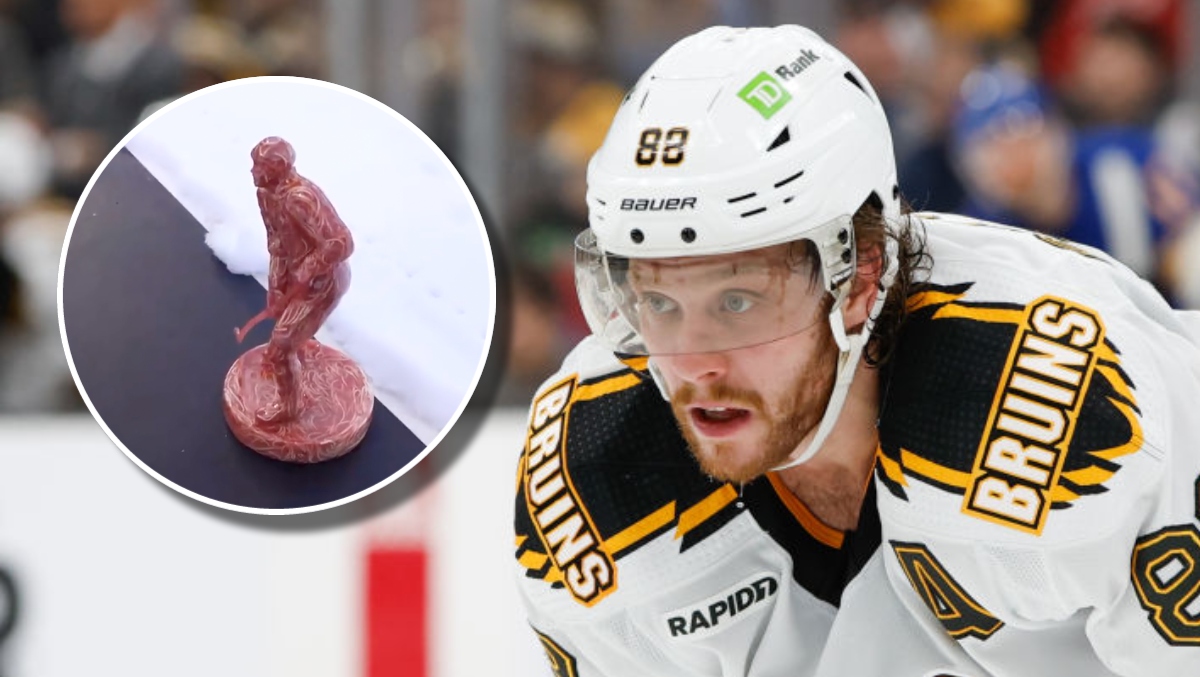 Bruins Pastrnak Honored With Pasta Statue Ahead Of Winter Classic