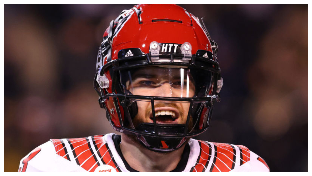 QB Devin Leary Transfers To Kentucky - outkick | OutKick