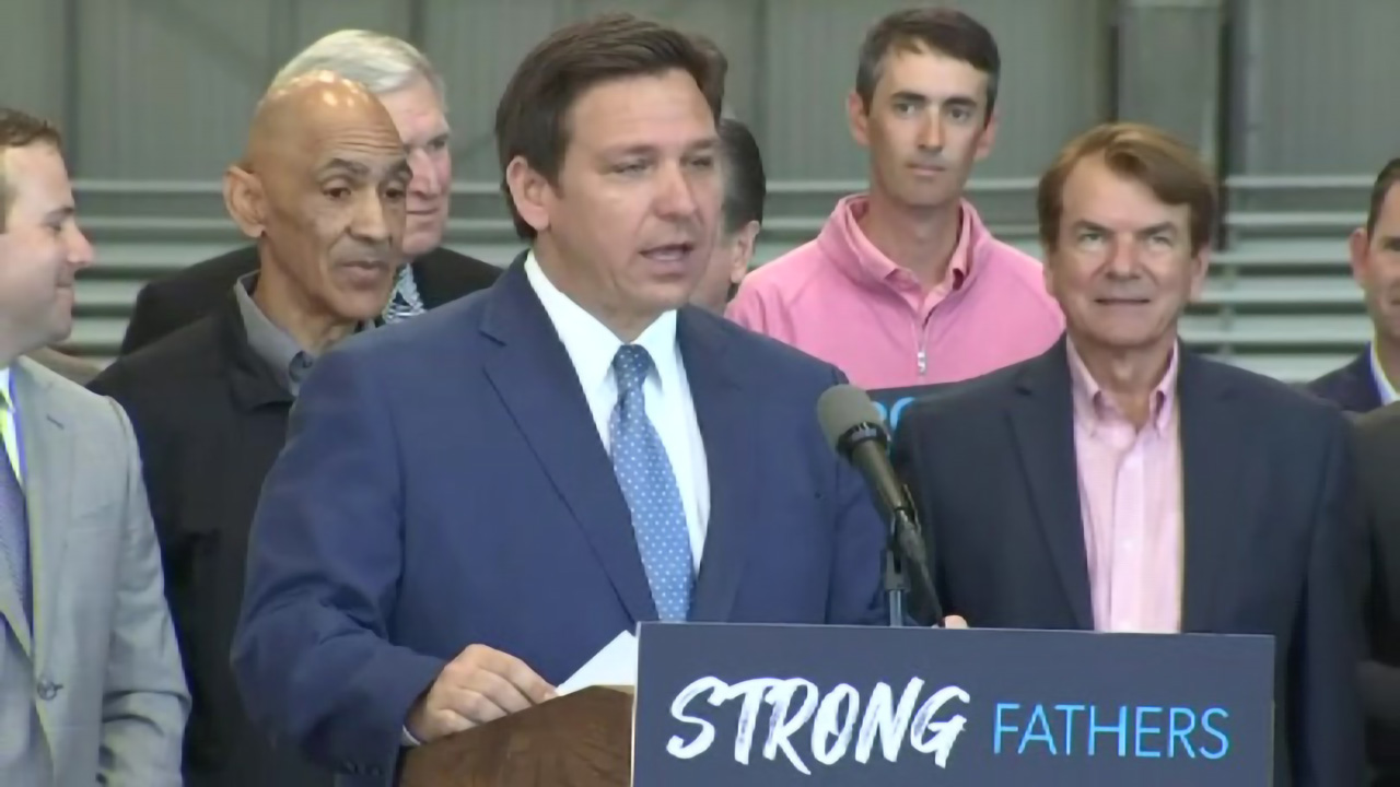 Twitter Lashes Out At Coach Tony Dungy, Gov. Ron DeSantis For Tackling ...