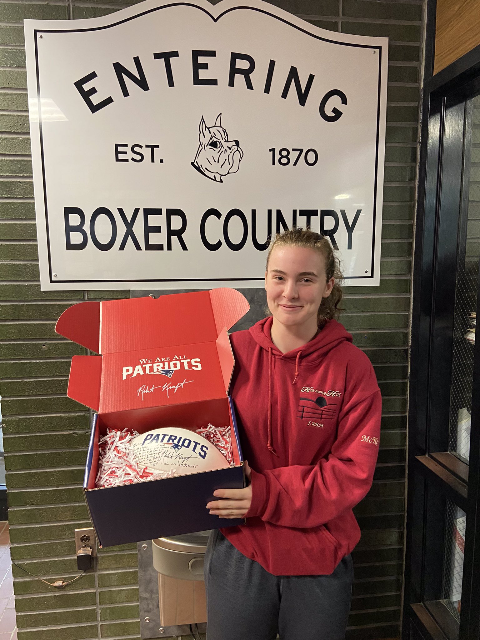 Patriots Owner Robert Kraft Surprises Female HS Footballer For Making ...