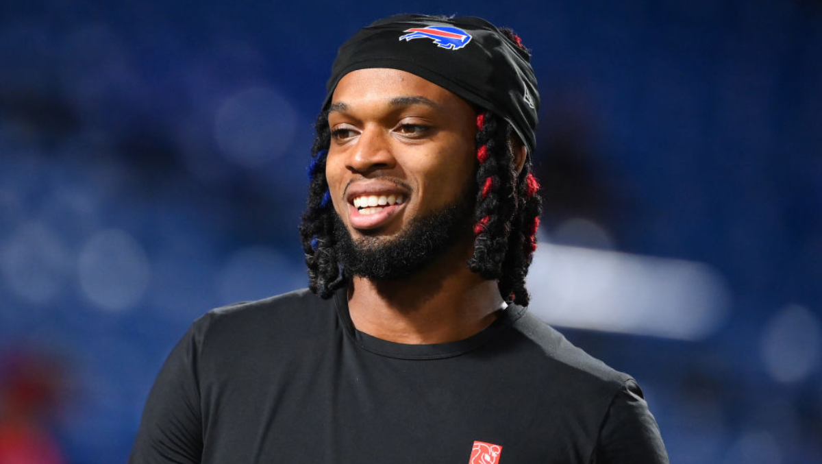 Damar Hamlin Launches Scholarship Program To Honor UC Medical Staff ...