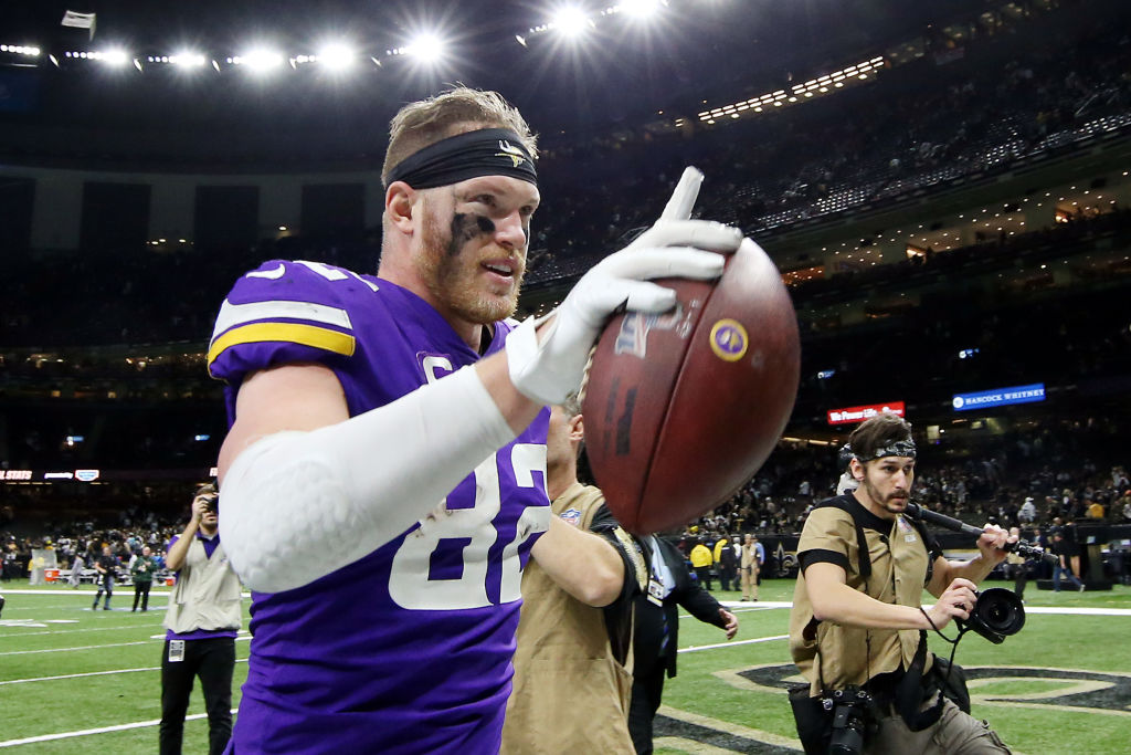 Giants Deal With TE Kyle Rudolph Hits 'Snag' Due To Foot Injury That ...