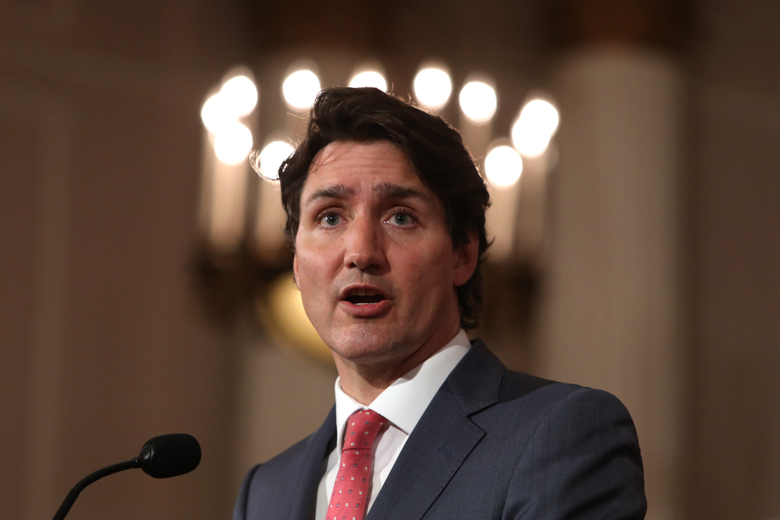 Hypocrite Justin Trudeau Takes Private Jet to Vacation in Costa Rica ...