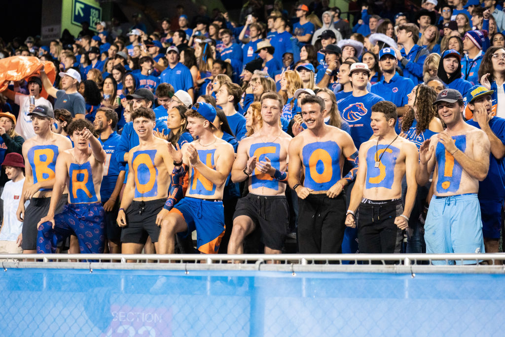 Boise State Football Offers Up Free Tickets If Broncos Win Season ...