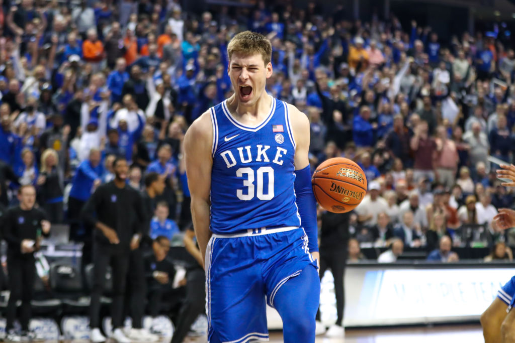 Kyle Filipowski Defies The Odds, Starts For Duke Against Louisville ...