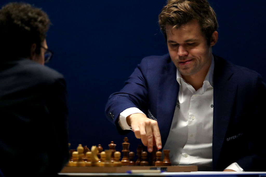 Chess Grandmaster Champion Curses Out Officials, Quits After 'No Jeans ...