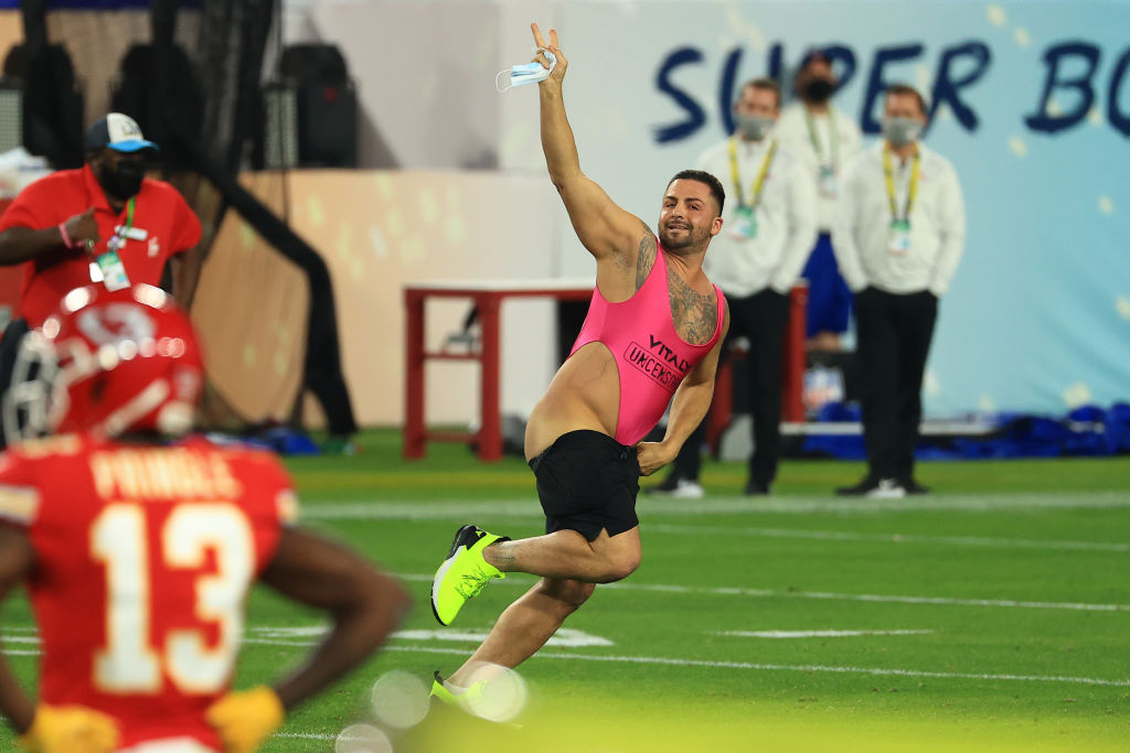 Super Bowl Streaker Given 8-Bit Tecmo Bowl Adaptation | OutKick