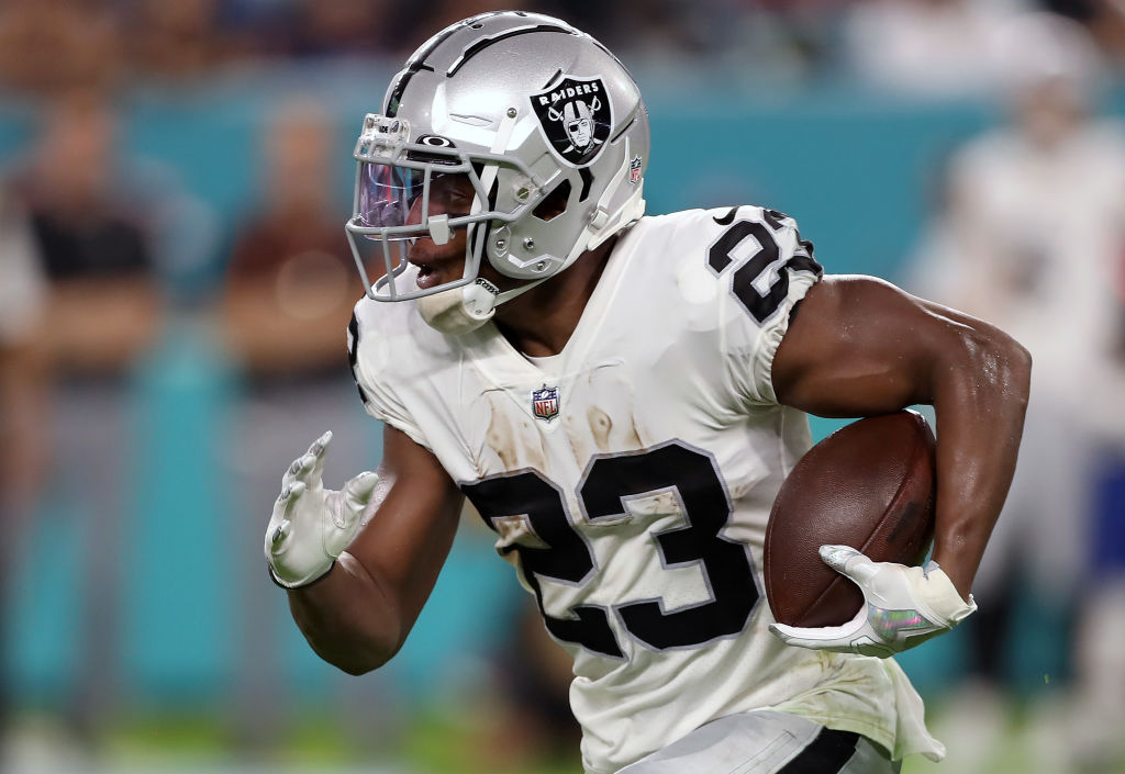 Kenyan Drake Drops Hilarious Response To Stray Jab On Social Media: Why ...