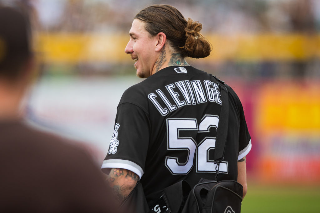 White Sox Pitcher Mike Clevinger Chooses 'Gold Digger' As Warm Up Music ...