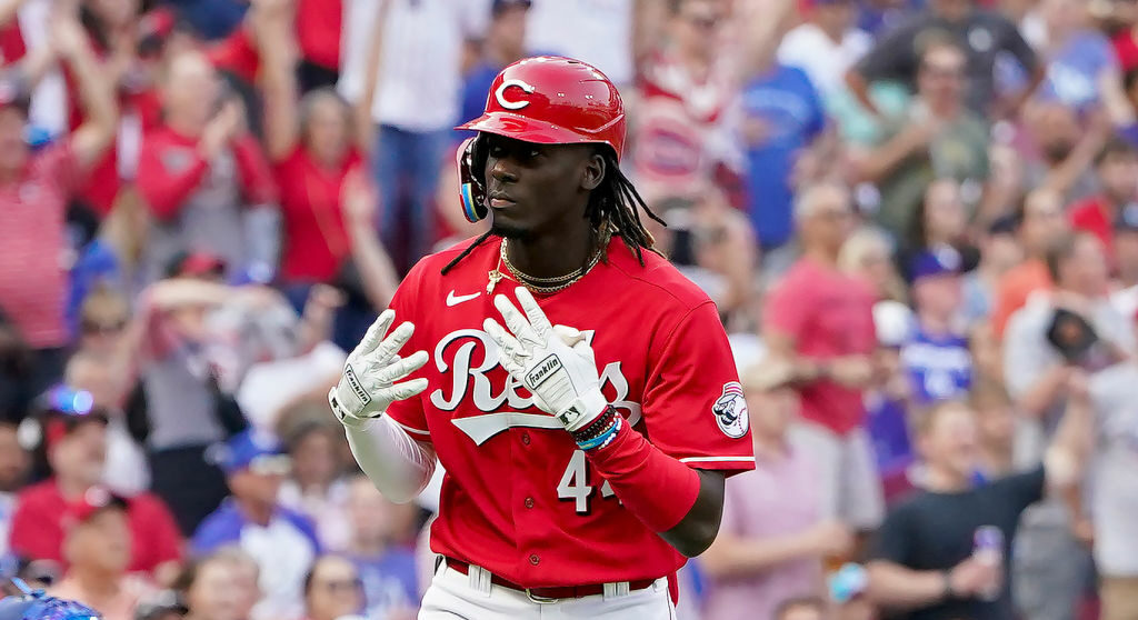 Cincinnati Legend Elly De La Cruz Rocks 'Bratz' Shirt While Smoking ...