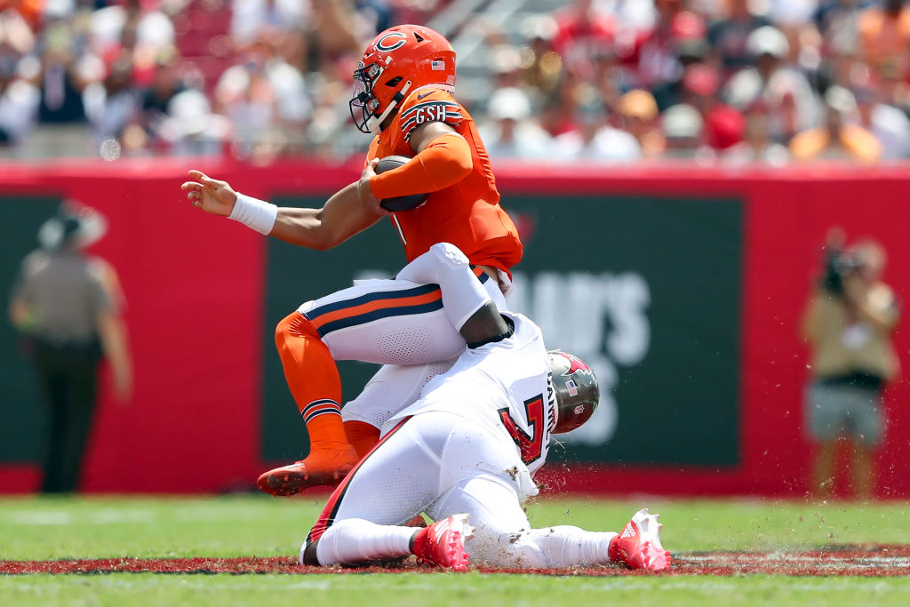 Justin Fields, Struggling To Complete Passes, Seemingly Throws Bears ...