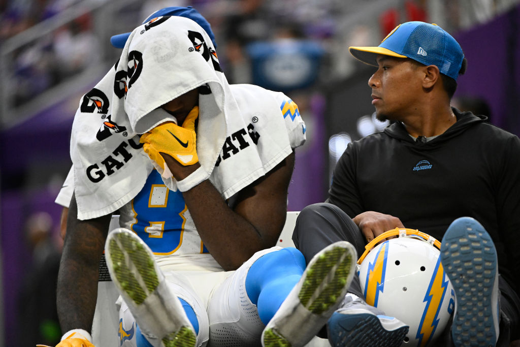 Mike Williams' Season Is Over With Major Knee Injury | OutKick