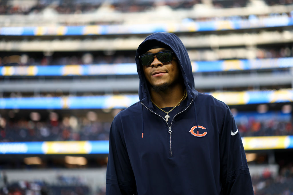 Justin Fields Gives Cheeky Answer For Unfollowing Chicago Bears On ...