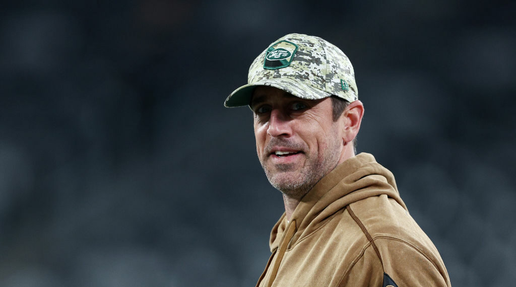 Aaron Rodgers Went From Probably Going To Retire From NFL To Rushing ...