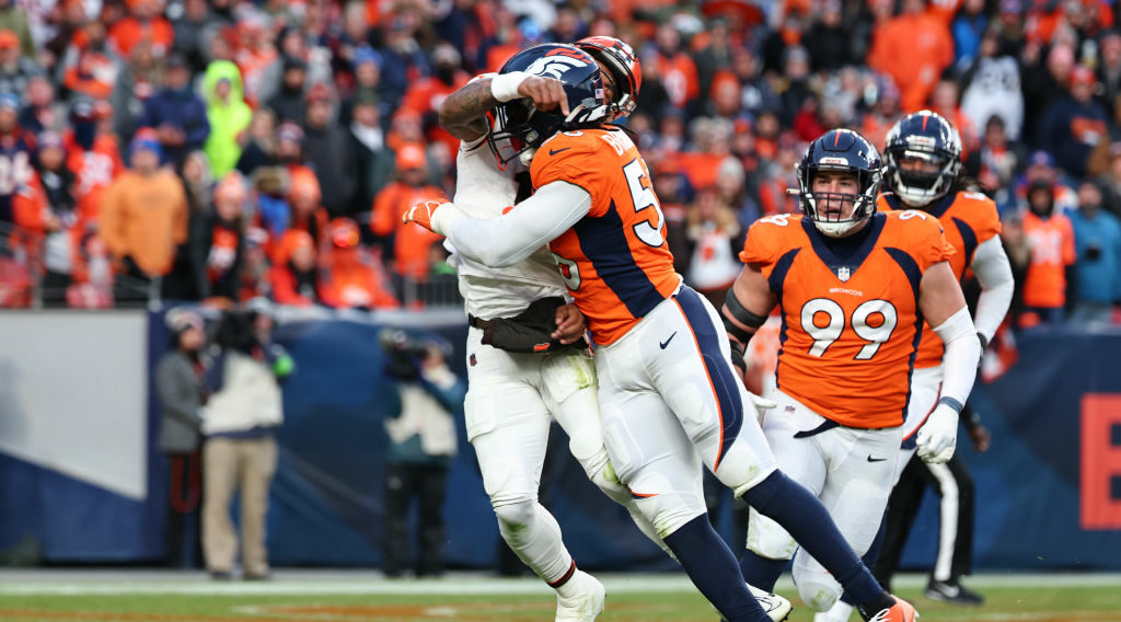 Browns Quarterback Knocked Out Of Game By Hard, Clean Hit That Still ...