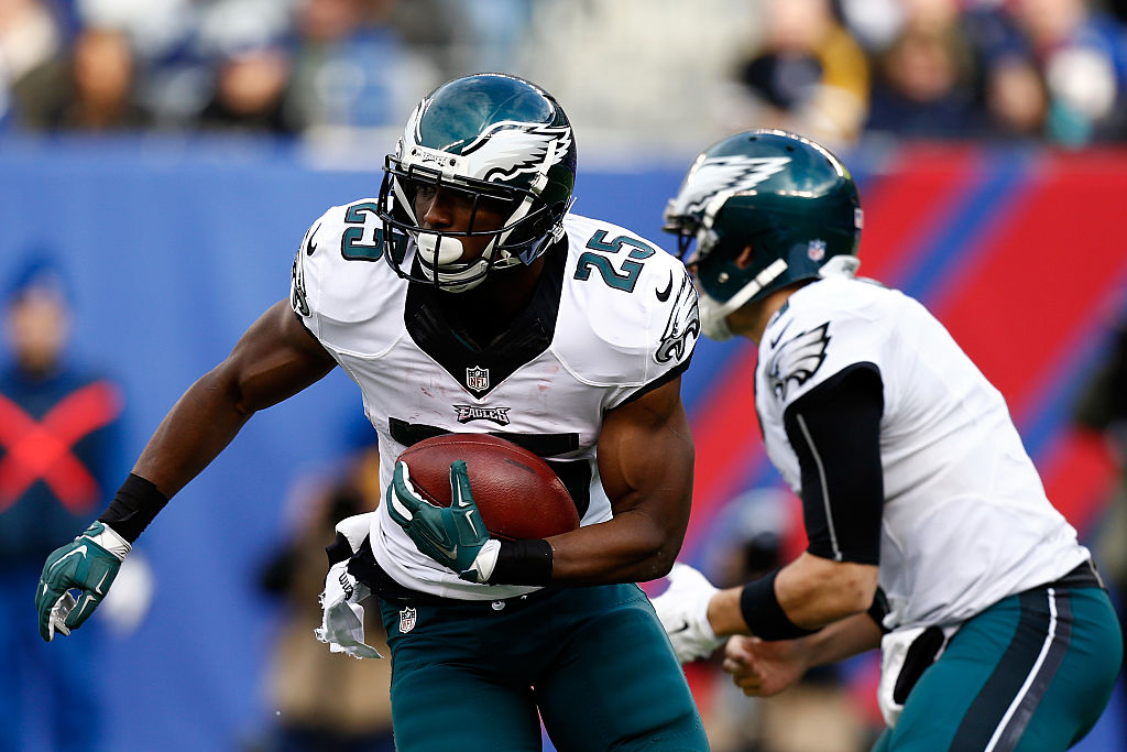 LeSean McCoy Signs One-Day Contract To Retire As A Philadelphia Eagle ...