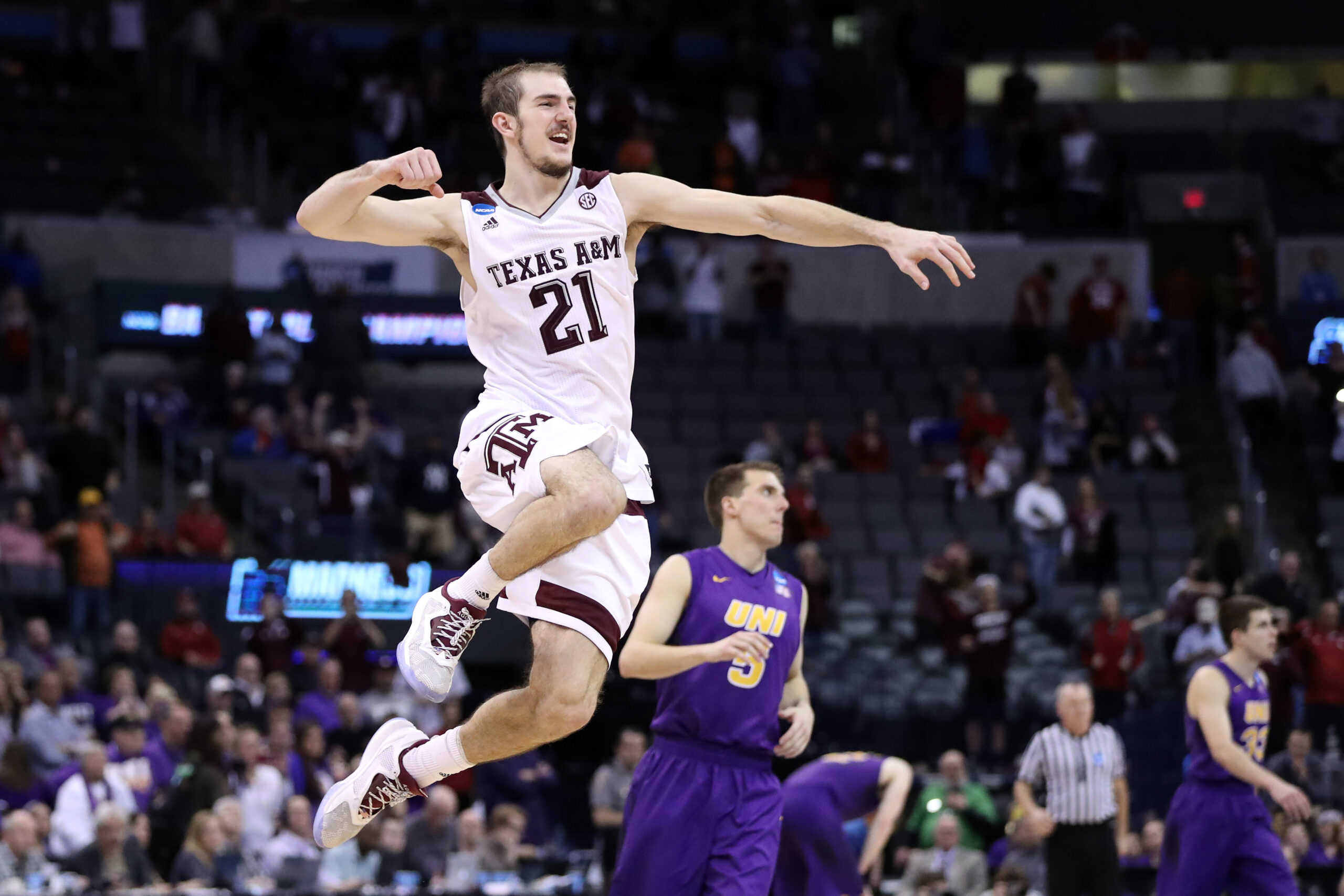 Texas A&M Completes Greatest Comeback in College Basketball Histo