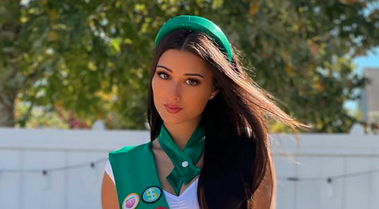 Instagram Models In Halloween Costumes, Jason Kelce Chugs A Beer