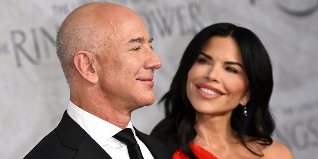 Report: Jeff Bezos Gets Engaged To Girlfriend Lauren Sanchez & Th