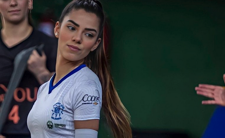 Keyt Alves Of The Famed Alves Twins Is Back On The Volleyball Cou