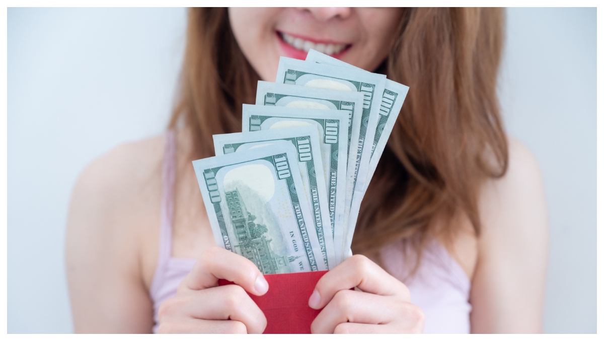 Viral Ravens Lap-Dancer Identified, 'Masters Girl' Is Officially