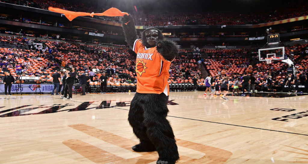 Lamar Odom Thinks The Phoenix Suns' Gorilla Mascot Is Racist Beca Lamar Odom Thinks The Phoenix Suns' Gorilla Mascot Is Racist Beca