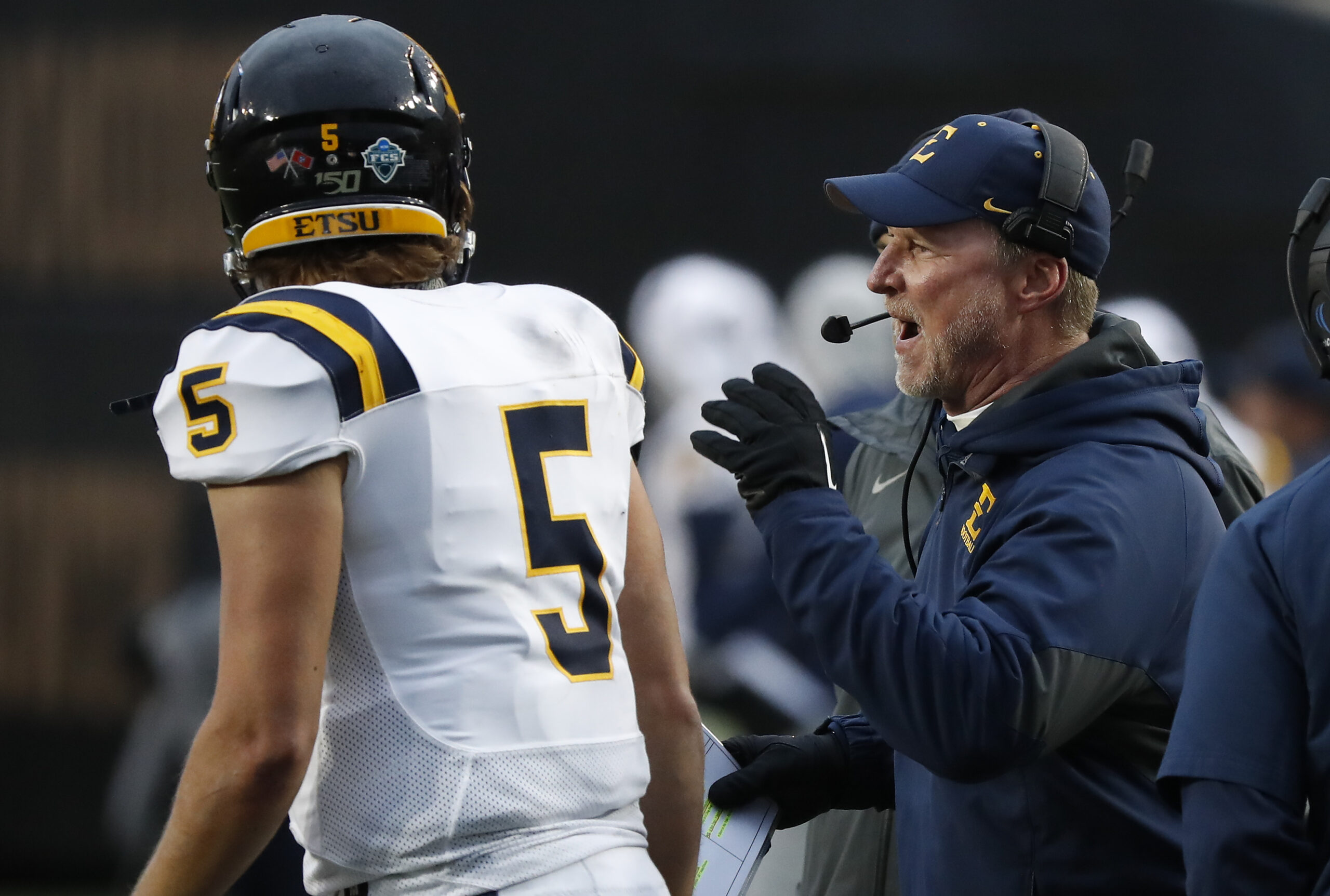 Former Tennessee Offensive Coordinator Randy Sanders Retires As ETSU ...