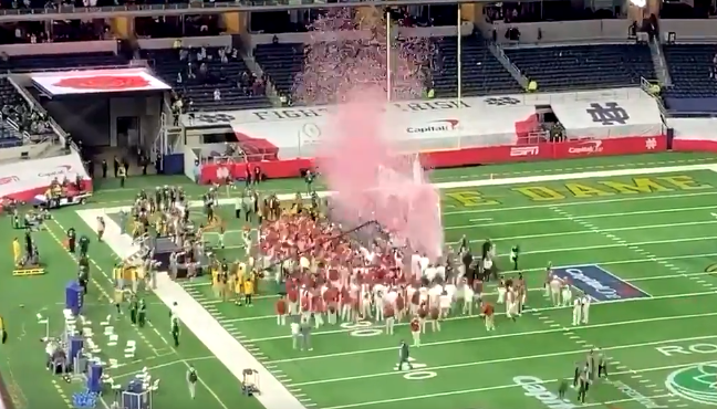 Rose Bowl Goes A Little Overboard With Bama Confetti