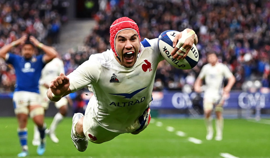 Angry Rugby Fan Breaks Into Broadcast Booth To Complain About Loud AC ...