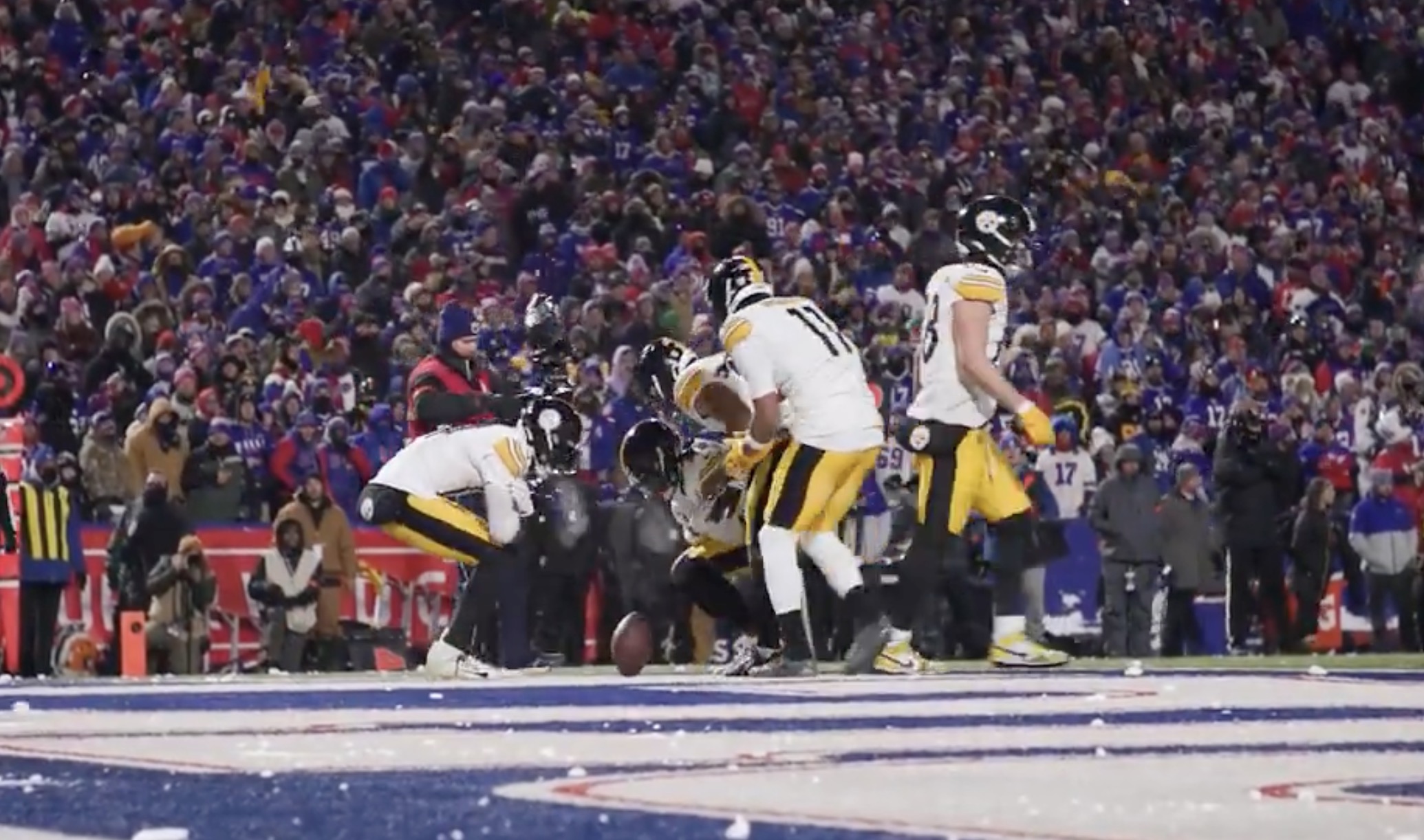 Diontae Johnson Loves Celebrating Touchdowns While The Steelers Are ...