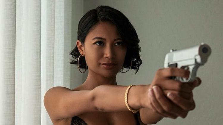 Instagram Star Chanel Uzi Packs Heat, Bill Clinton Sleeping At A ...