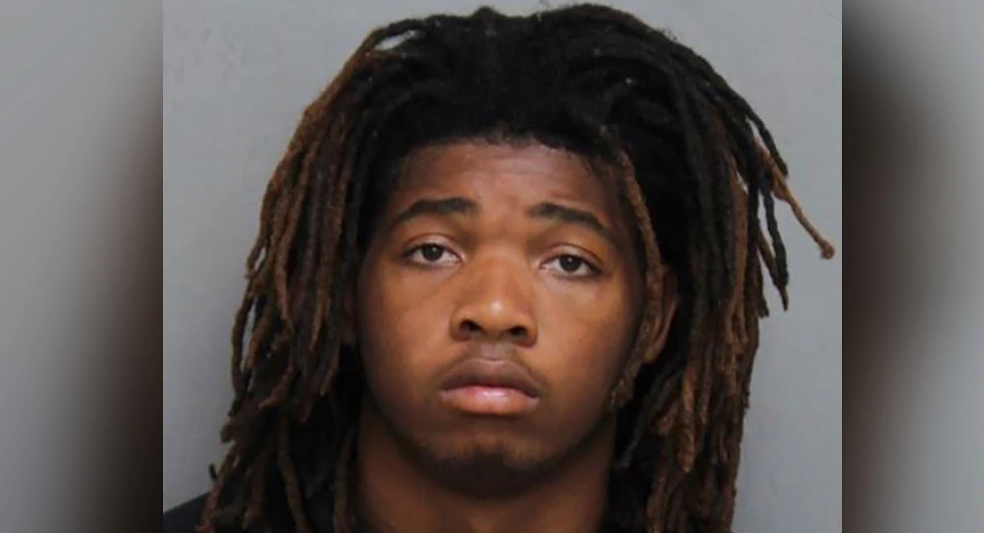 Virginia Tech Linebacker Indicted For Murdering Tinder Match In ...