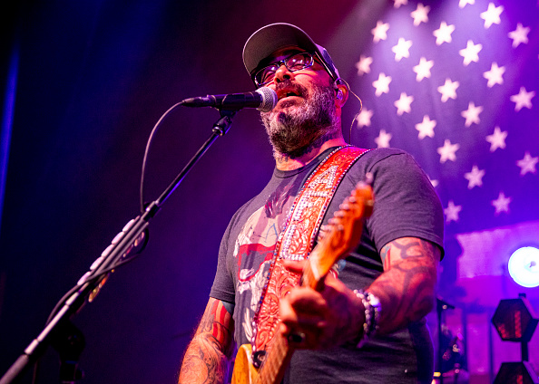 Major Label Won't Back Down In Defense Of Aaron Lewis' Country Hit ...