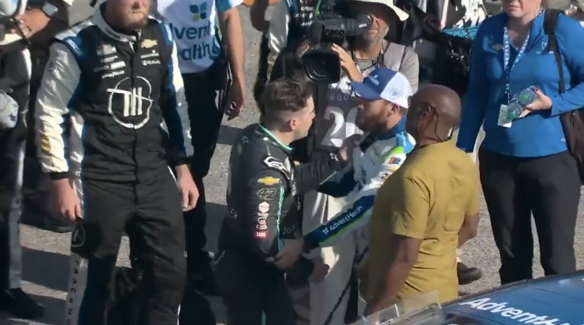 Pit Road Fight: Ross Chastain, Noah Gragson Scuffle After NASCAR Race ...