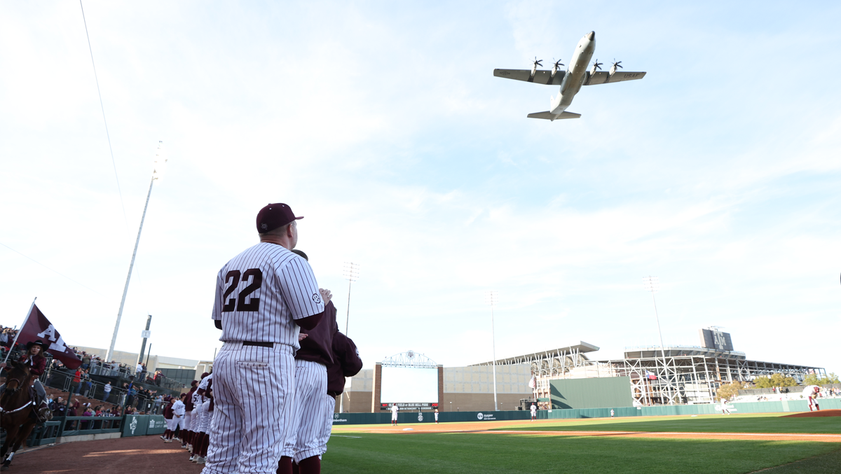 Texas A&M Baseball's Extremely Low Flyover Is Patriotism At Its Finest ...