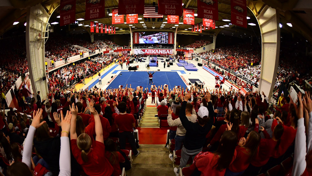 Arkansas Fans Roasted For Embarrassingly Unseasoned 'Swag Surf' | OutKick