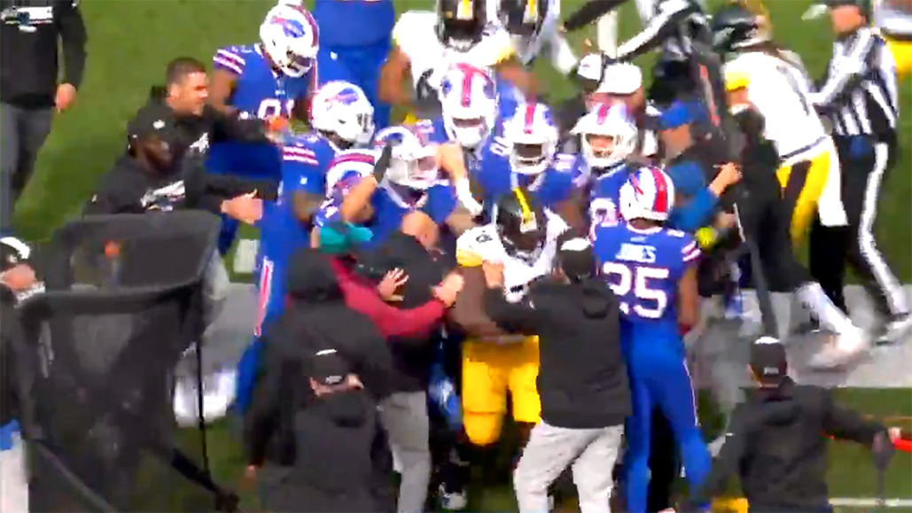 Fight Breaks Out After Bills Defender Lays Late Hit On Kenny Pickett ...