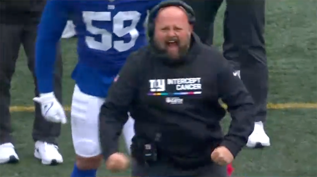 Brian Daboll Goes Ballistic After Justin Tucker's EXTREMELY Loud Doink ...