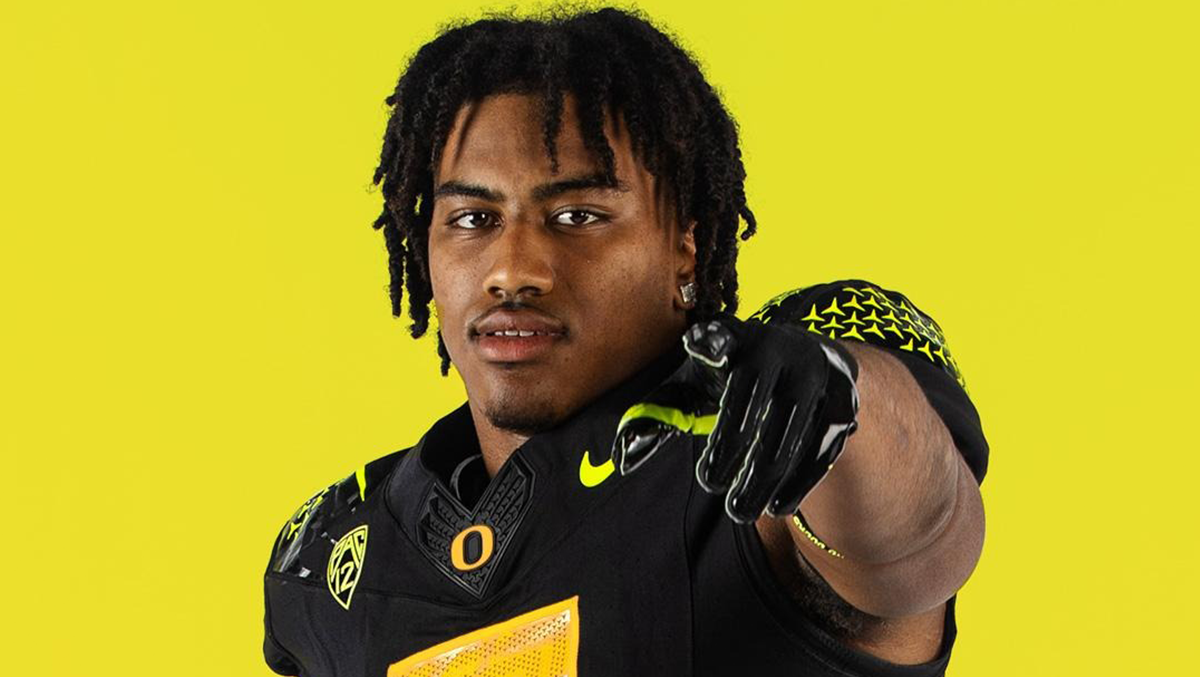 Oregon's 18-Year-Old 4* RB Is So Jacked He Doesn't Look 18 At All | OutKick Oregon's 18-Year-Old 4* RB Is So Jacked He Doesn't Look 18 At All | OutKick