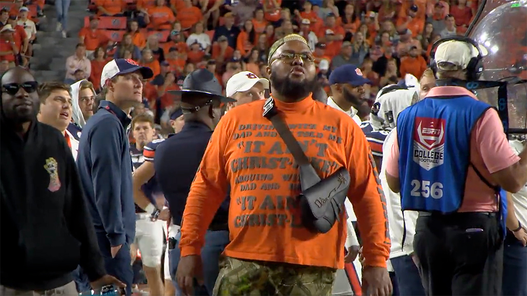 Hilarity Ensues As Druski Asks SEC Ref If He's Betting On Auburn Game ...