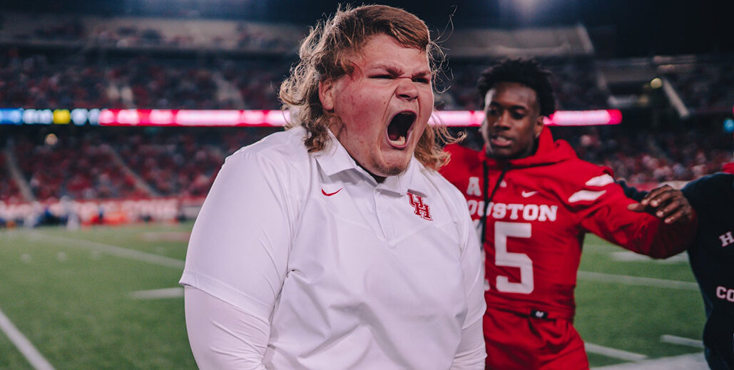 Houston's Mullet-Rocking, Gator-Rolling Kicking Tee Retriever Goes ...