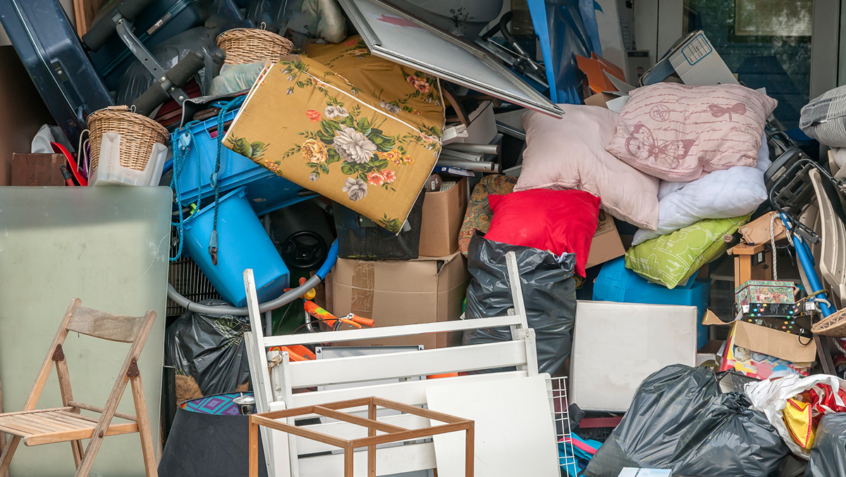 Illinois Hoarder Finally Found Dead In Home After Eight-Month Sea