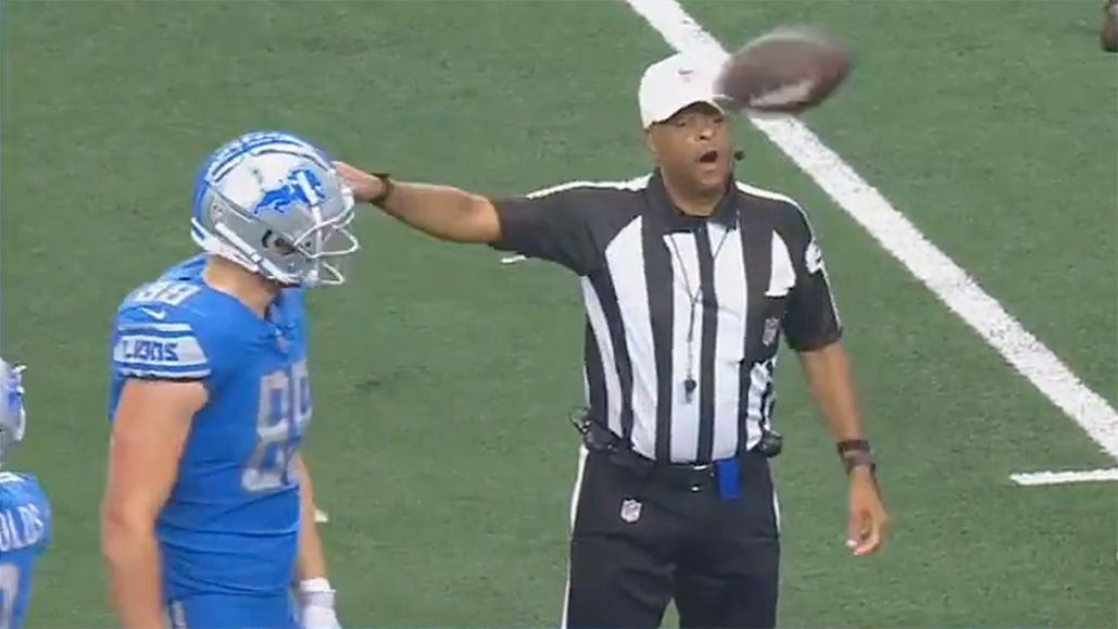 Hilarious Sequence Unfolds After Jamaal Williams Hits Ref With Ball ...