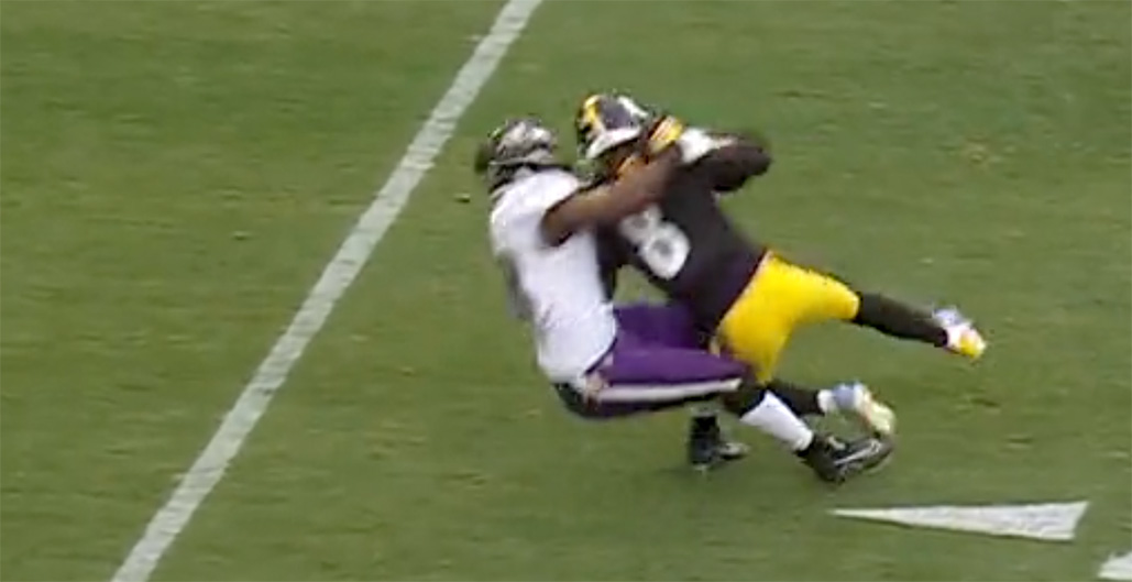 NFL Referees Fail To Call Vicious Facemask That Injured Kenny Pickett ...